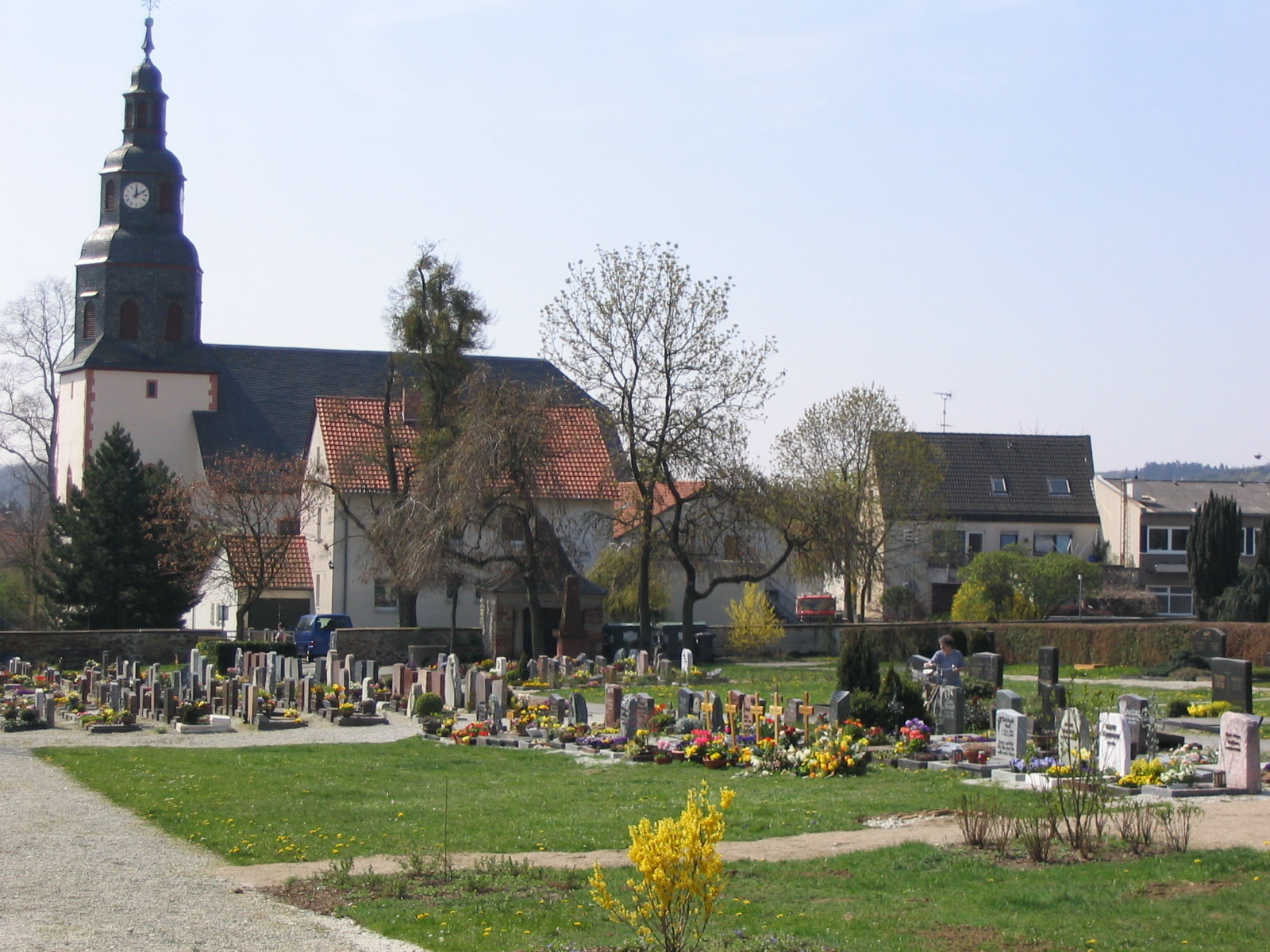 Räumung von Grabstätten auf dem Friedhof in Ober-Rosbach | Stadt ...