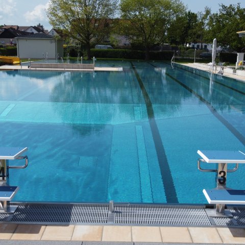 Freibad Rodheim öffnet am 24. Mai seine Pforten | Stadt Rosbach vor der ...