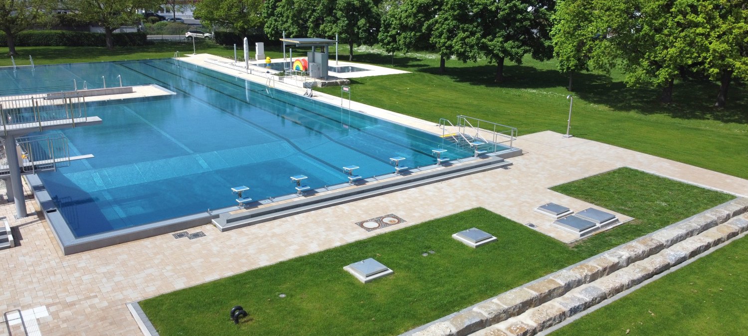 Schwimmbad | Stadt Rosbach vor der Höhe